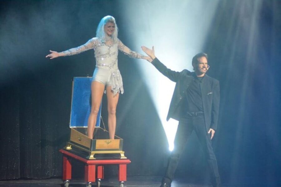 Branson: Cabaret Comedy Magic Dinner Show - The Dining Experience: A Satisfying Start to the Night