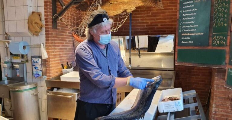 Bremerhaven: Fish Bite Guided Walking Tour - Who Is This Tour For?