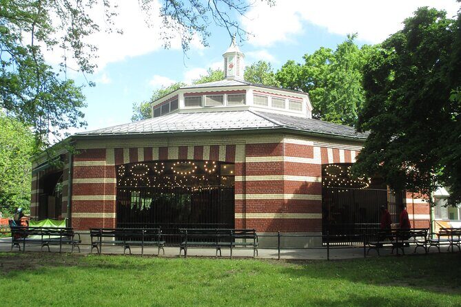 Brooklyn Self-Guided Walking Tour and Scavenger Hunt - Detailed Breakdown of the Itinerary