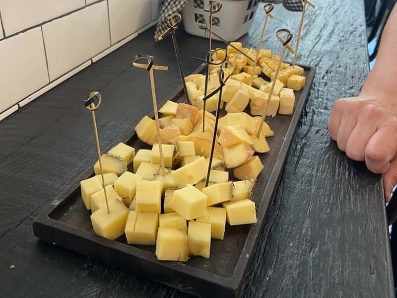 Brussels: City Center Guided Food Tour with Tastings - The Itinerary: What You Can Expect