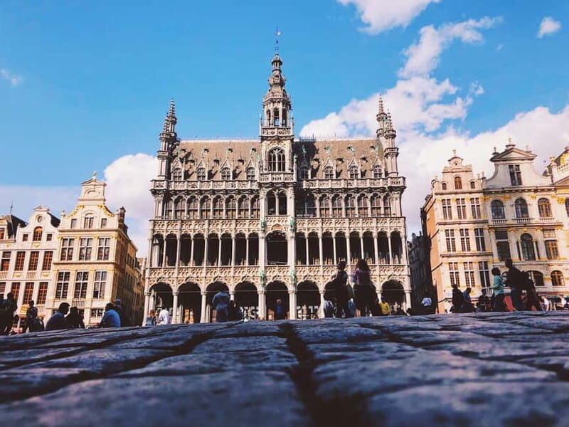 Brussels Highlights: Walking & Bus Tour with Waffle Tasting - The Itinerary Breakdown: What to Expect