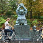 Brussels: Private City Tour on Bike with Drink Stop - The Itinerary in Detail: Breaking Down Each Stop