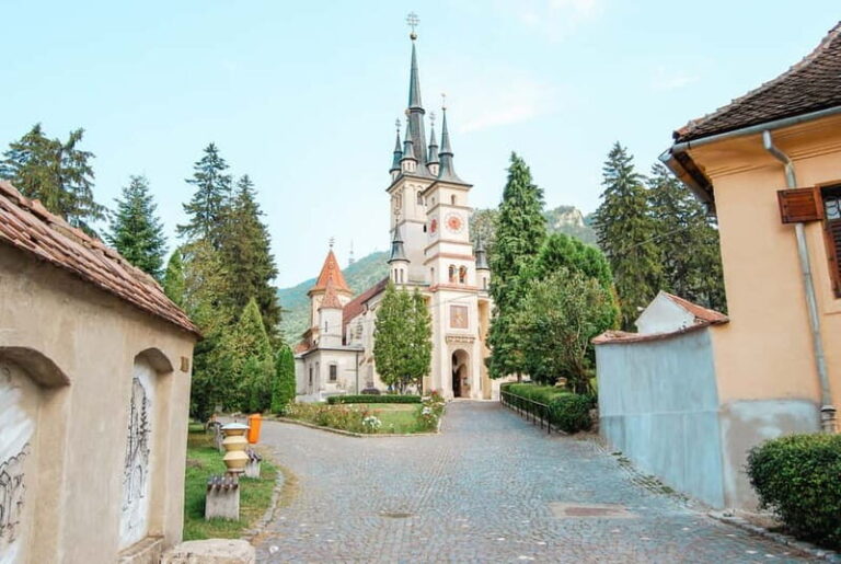 Bucharest: Dracula's Castle, Pele Castle & Braov Day Trip - What Travelers Say
