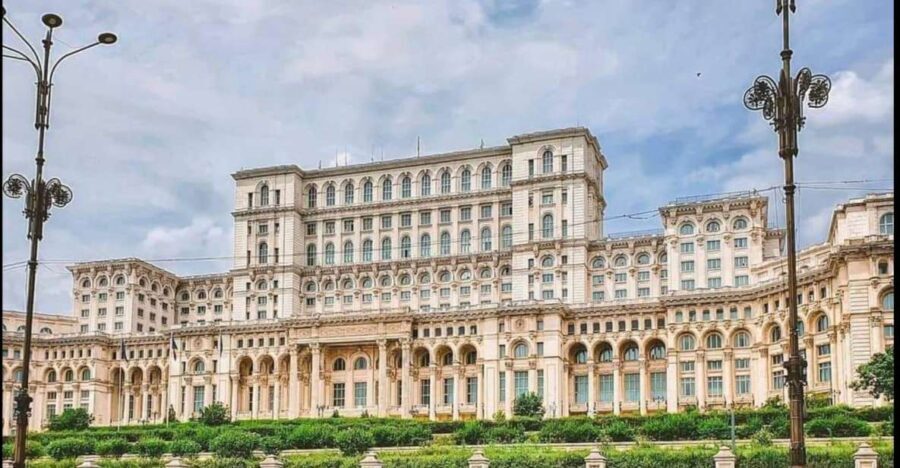 Bucharest Panoramic City Tour & Street Food - Who Should Consider This Tour?