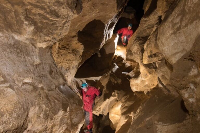 Budapest: Adventure Caving Tour with Guide - What the Tour Entails