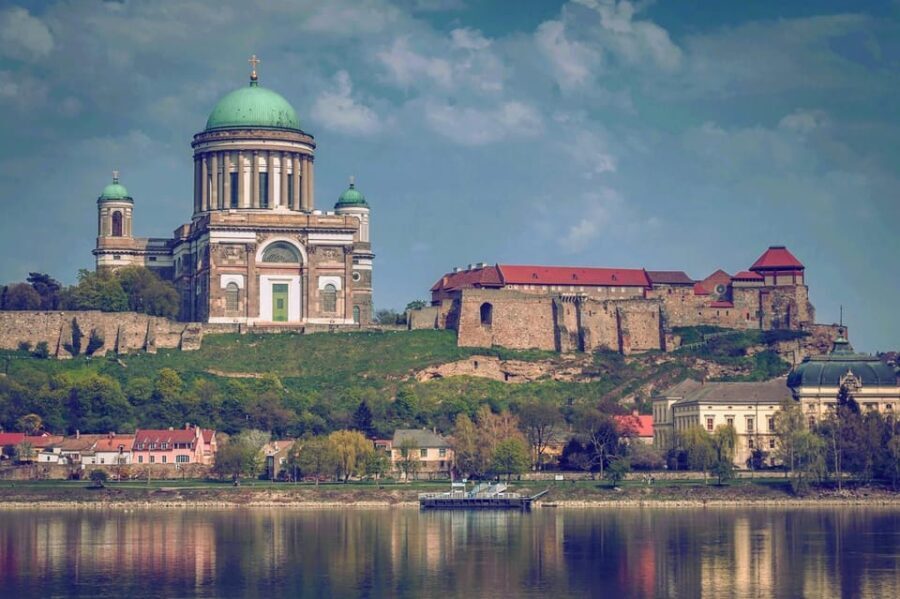 Budapest: Danube Bend Private Day Trip with a Local - Detailed Breakdown of the Itinerary