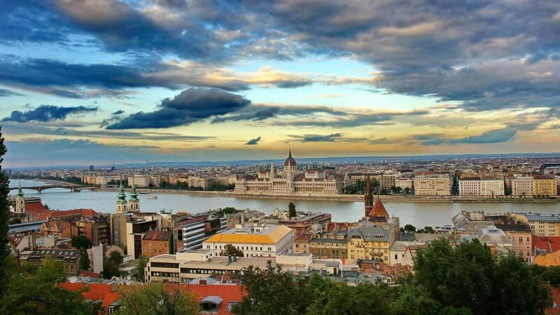 Budapest: Danube Cruise with Audioguide & Panorama Terrace - The Itinerary: What to Expect
