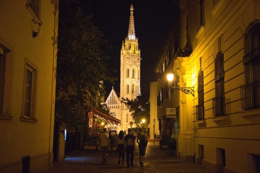 Budapest: Night Walking Tour with River Cruise and Wine - Authentic Perspectives from Past Travelers