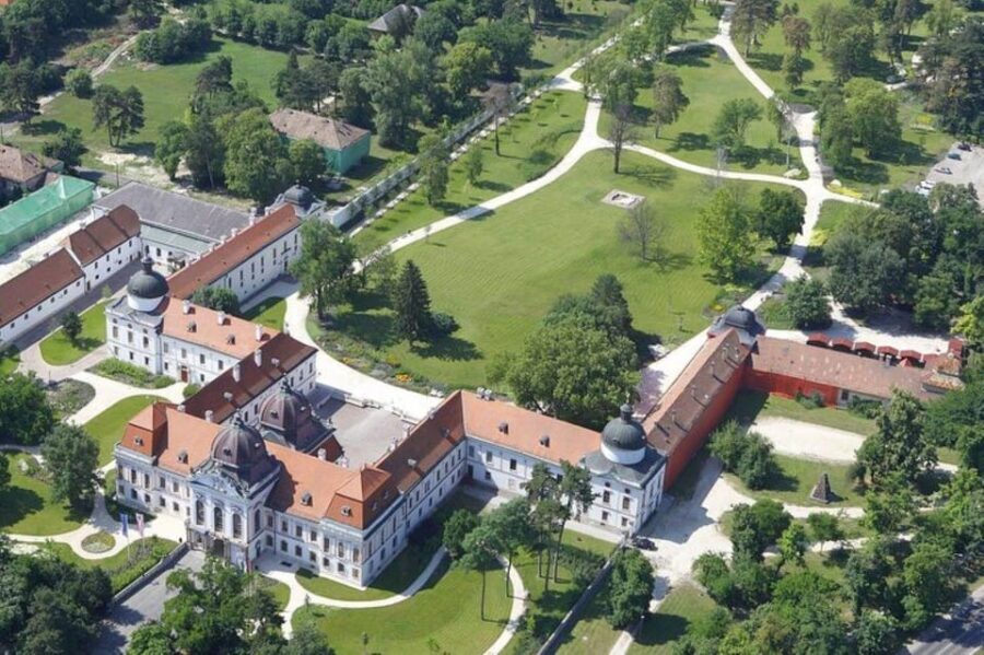 Budapest: Sisi Palace Tour with Hungarian Horse Show & Lunch - The Sum Up