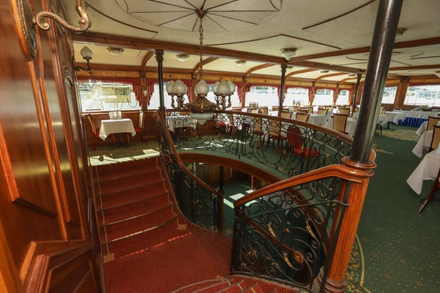 Budapest: Summer Brunch & Cruise with Prosecco or Cake - Analyzing the Value and Who Its For