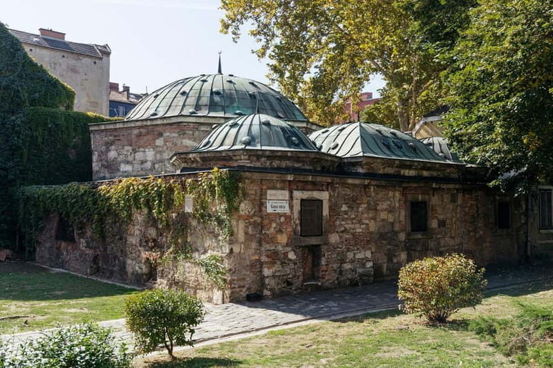 Budapest Thermal Baths Tour & Folk Music Performance - Landmarks and Scenic Highlights