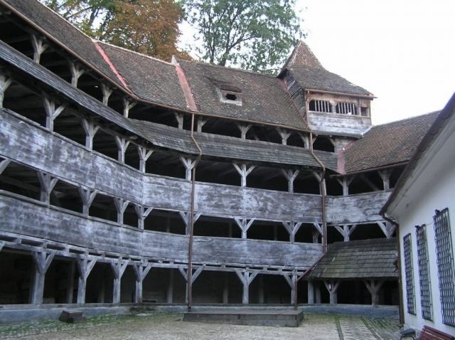 BV01 - City Tour Brasov in English: Secrets of Kronstadt - The Optional Extension to Bran Castle