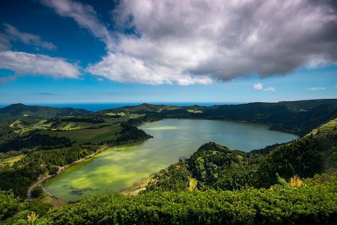 Canoeing at Furnas Lake - What the Reviews Say