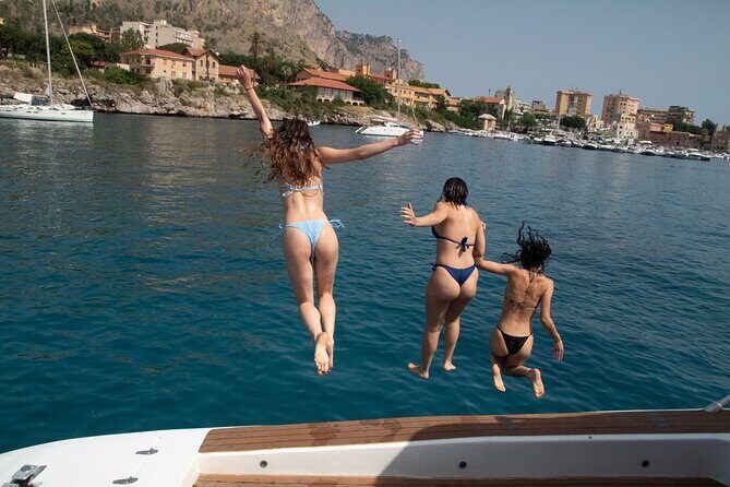 Catania on board a super yacht for up to 35 people - What Travelers Can Expect