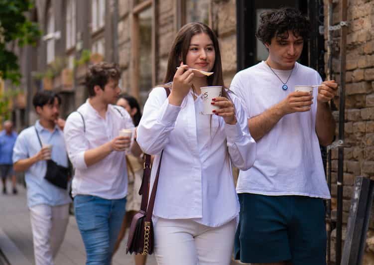 Central Budapest Food Crawl, Local Tastings - What Makes This Tour Stand Out?