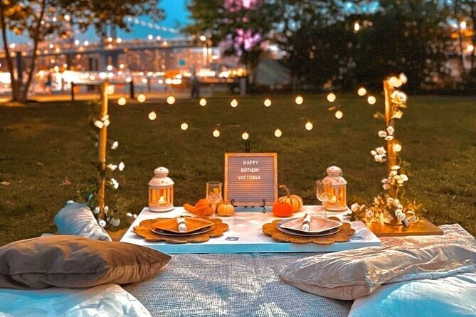 Central Park Luxury Picnic for 5 to 8 Person - Detailed Breakdown of the Experience