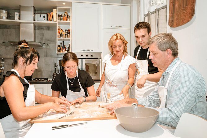 Cesarine: Market Tour & Cooking Class at Local's Home in Bologna - The Breakdown: Why This Tour Stands Out