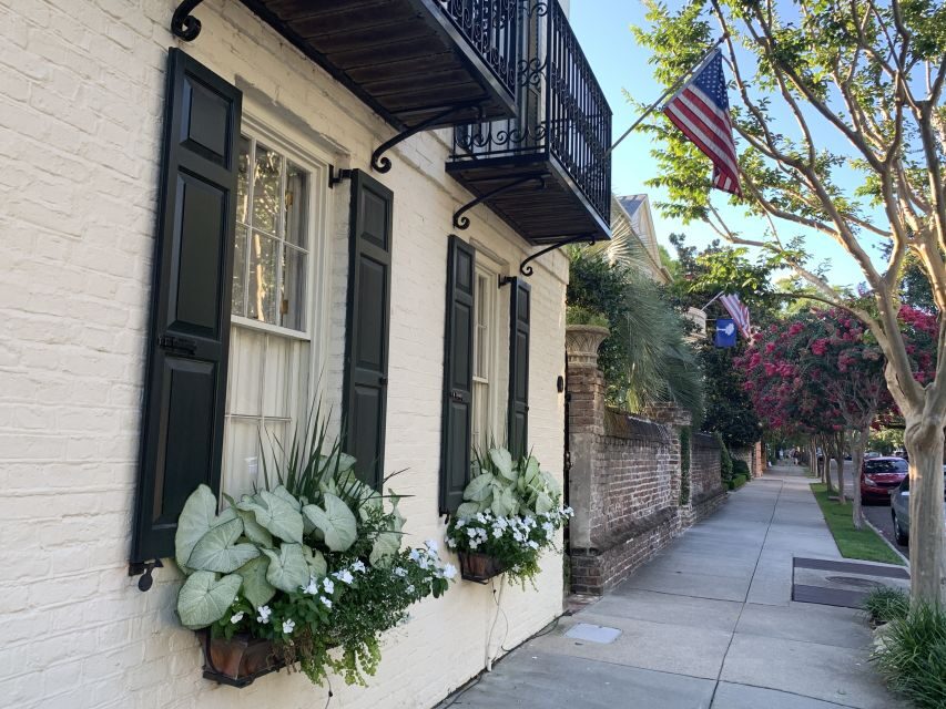 Charleston: Historical Walking Tour with Storytelling - Authentic Traveler Insights