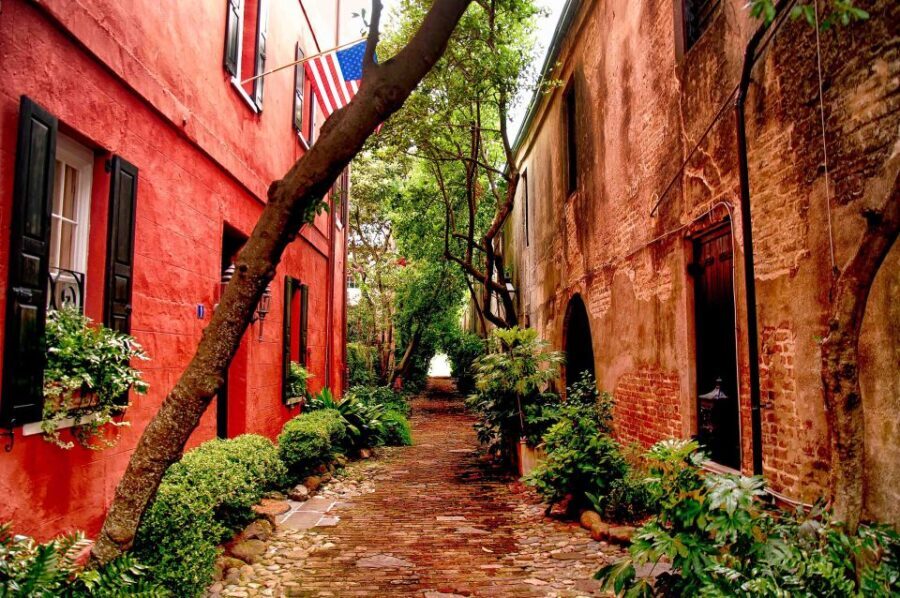 Charleston: History and Architecture Guided Walking Tour - Detailed Breakdown of the Itinerary