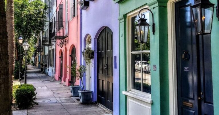 Charleston History Tour-Small Groups Only-History & Alleys - An Honest Look at the Charleston History Tour