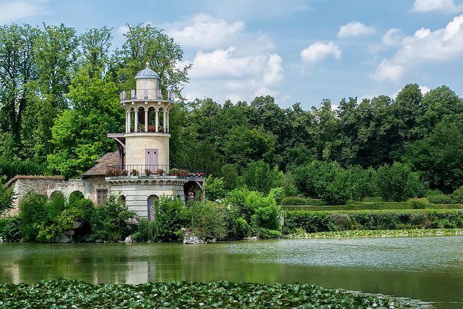 Château of Versailles and Marie Antoinette's Petit Trianon Private Tour - The Experience of the Guide and Logistics
