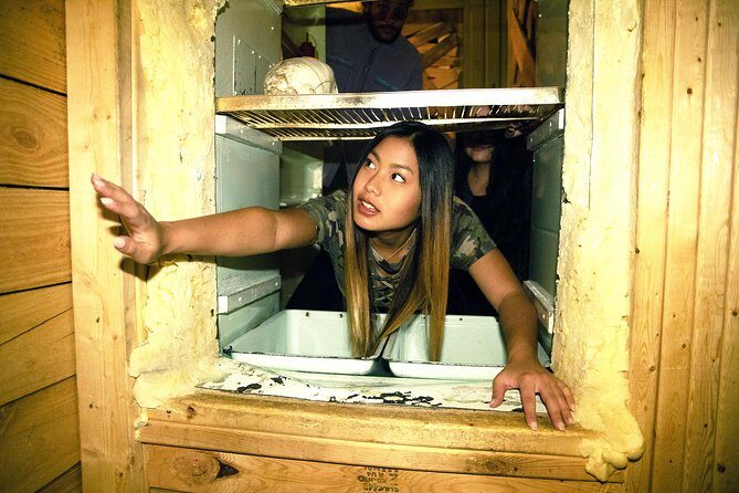Chattanooga "Vaccine: Search For The Zombie Cure" Escape Room Admission Ticket - A Closer Look at the Experience