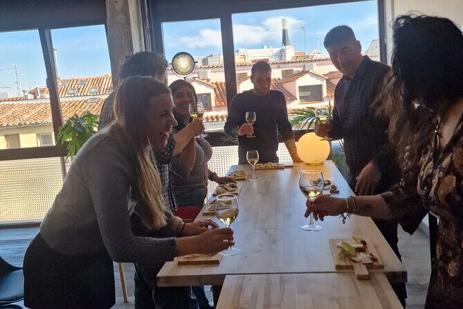 Cheese Tasting with Wine Pairing in Central Madrid - A Closer Look at the Experience