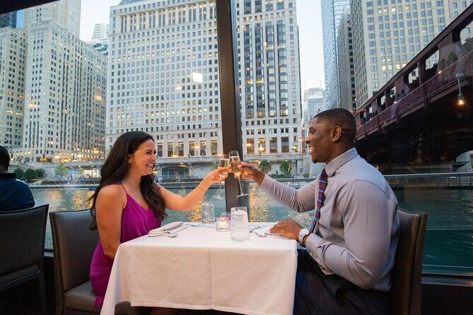 Chicago Fireworks Premier Plus Dinner Cruise on the Chicago River - What Makes This Cruise Special