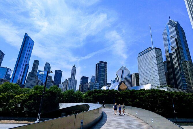 Chicago Loop and Millennium Park Scavenger Hunt Walking Tour - A Walking Tour with a Modern Twist