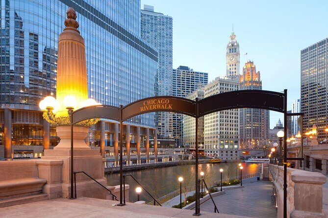 Chicago Riverwalk Self-Guided Walking Tour - Detailed Breakdown of the Itinerary