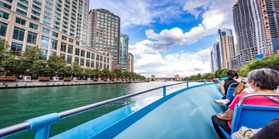 Chicago: Small Group Walking Tour with Skydeck and Boat - Pricing and Value