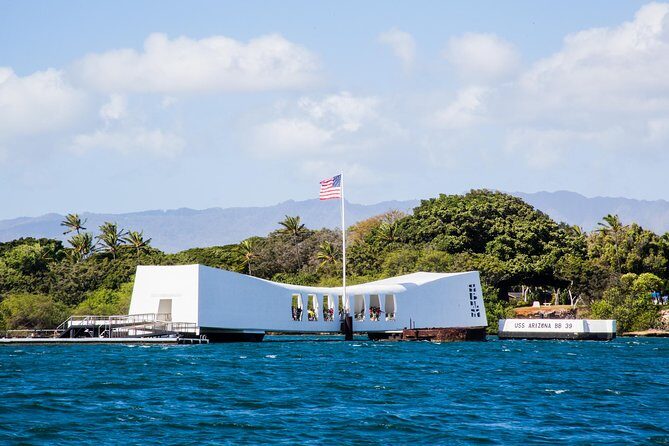 Chief's Official Pearl Harbor Self-Guided Multimedia Tour - USS Arizona Memorial: A Must-See (But Not Included)