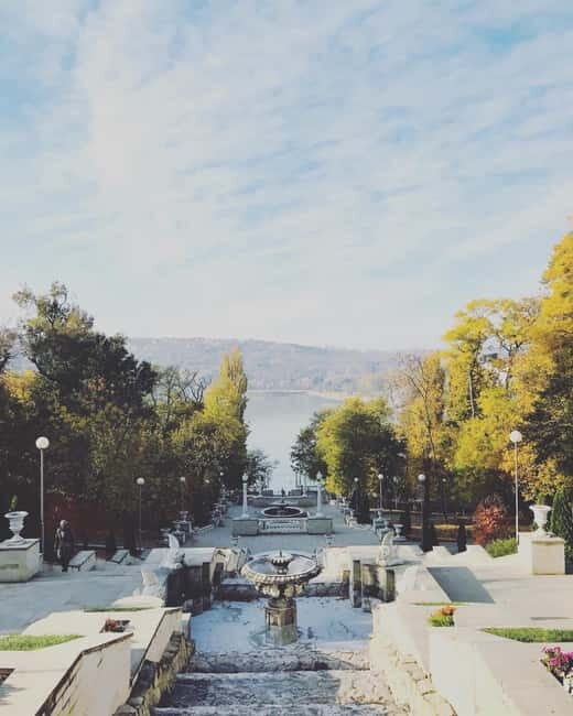 Chisinau: Discover City Highlights with a Walking Tour - What Travelers Say