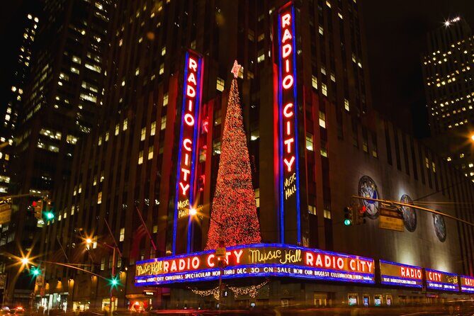 Christmas Holiday Lights NYC Sightseeing Tours with Special Gifts - The Itinerary and What You Can Expect