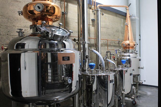 Chuckanut Bay Distillery Tour with 2 Mini Cocktails and Gift Glass - Who Should Consider This Tour?