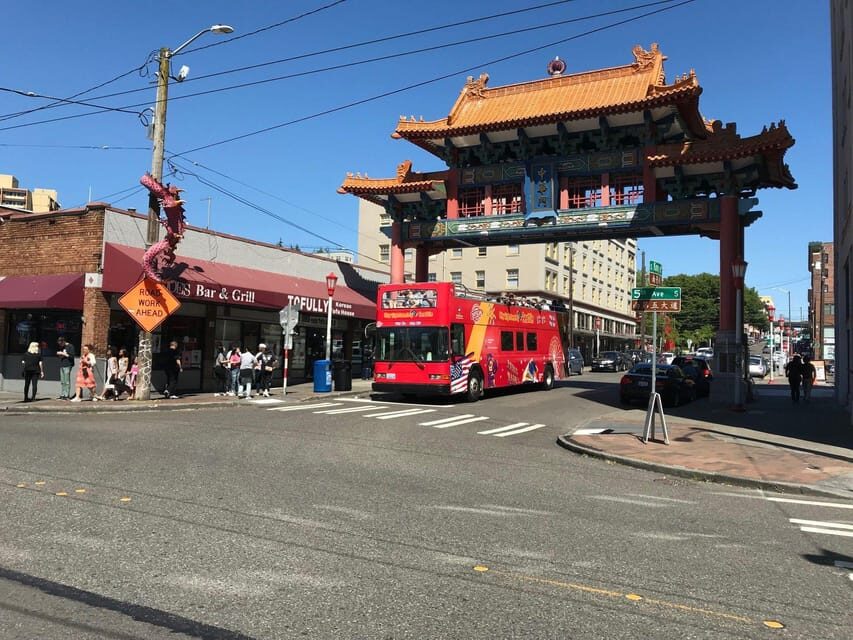 City Sightseeing Seattle: HOHO Bus Tour + Locks Cruise - The Locks Cruise: A Scenic Waterway Experience