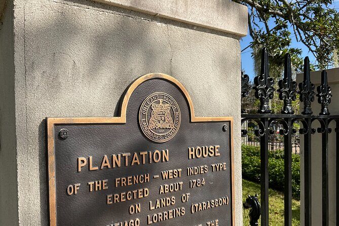 City Tour in French Historic Districts - Authenticity and Local Color