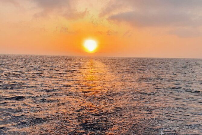 Classic Yacht Sunset group tour in Lisbon with welcome drink - The Itinerary: What to Expect