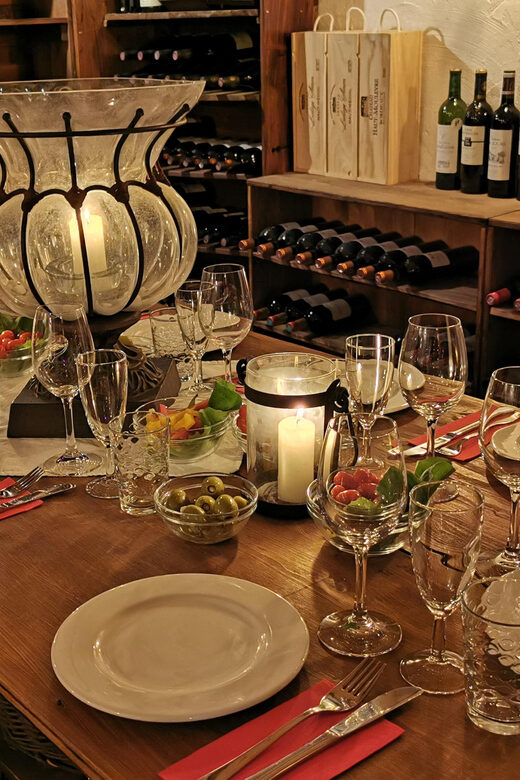 Cologne-Nippes: Gourmet wine tasting with cheese platter - The Value of This Experience