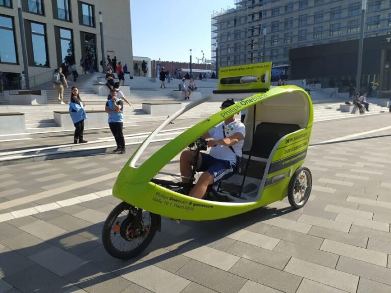 Cologne Sightseeing rickshaw tour - Discover Cologne on a Modern Electric Rickshaw