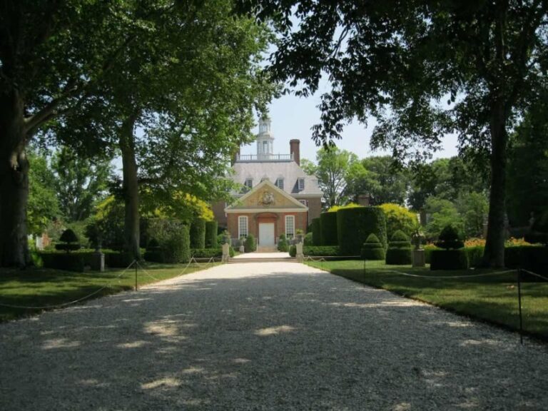 Colonial Williamsburg Wander: A Journey Through Time - Each Stop Tells a Story