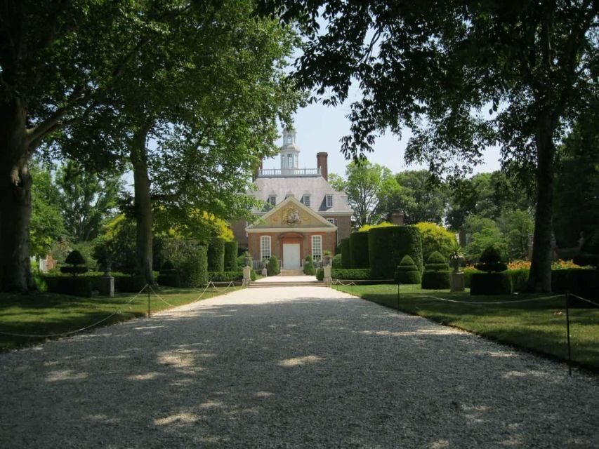 Colonial Williamsburg Wander: A Journey Through Time - Each Stop Tells a Story