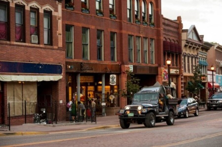 Colorado Springs: Garden of the Gods and Foothills Jeep Tour - Practical Tips for Travelers
