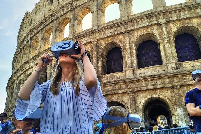 Colosseum Virtual Reality Experience Outside with audioguide - The Highlights of This Tour