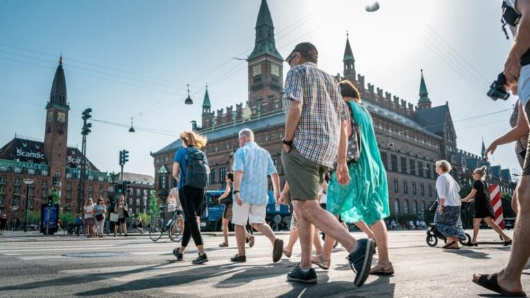 Copenhagen: 2-hour Old Town Private Walking Tour - The Experience and What It Means for Travelers