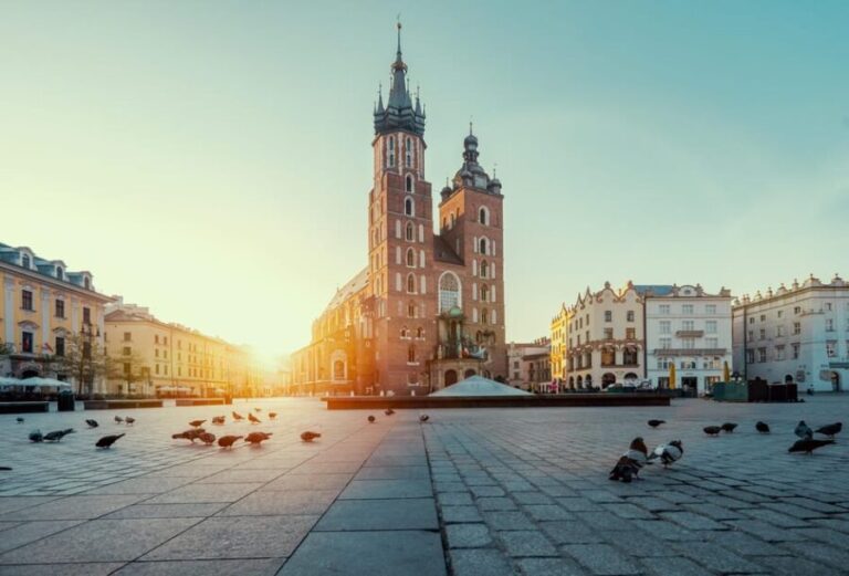 Cracow's Old Town, St. Mary's Basilica & Rynek Underground - A Closer Look at the Itinerary