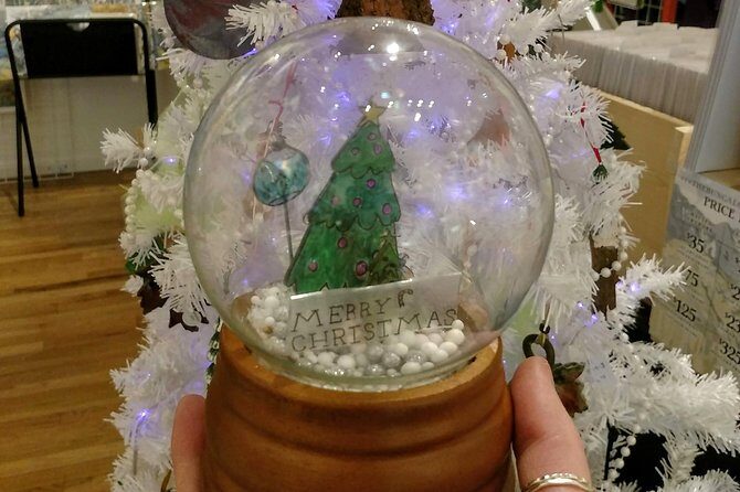 Create Your Own Winter Snow Globe in Estes Park - What to Expect During Your Snow Globe Creation