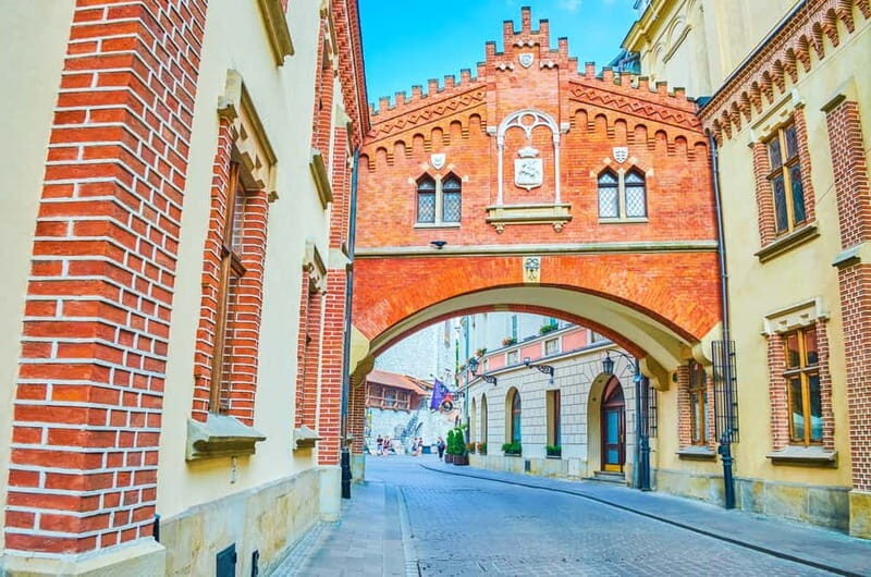 Czartoryski Palace Museum Tickets and Krakow Old Town Tour - What Makes This Tour Stand Out