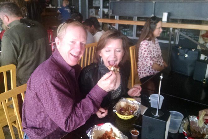 Dallas' Best Tacos and Margaritas Coach Tour - The Guide and Atmosphere