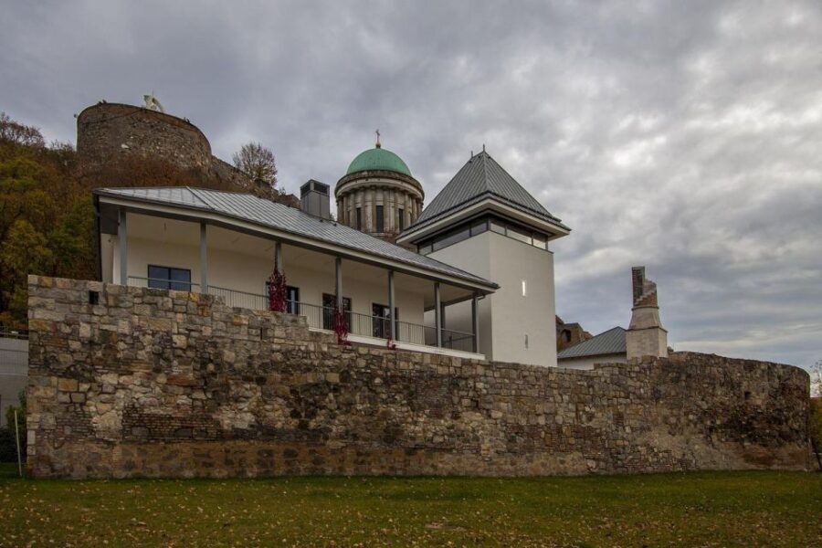 Danube Bend: Private 8-Hour Full Board Tour from Budapest - Exploring the Roman-Catholic Heart: Esztergom Basilica